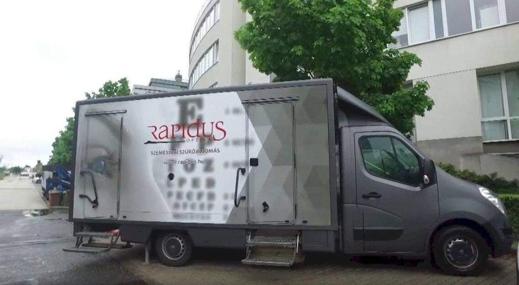 Ophthalmic screening bus - Rapidus optika